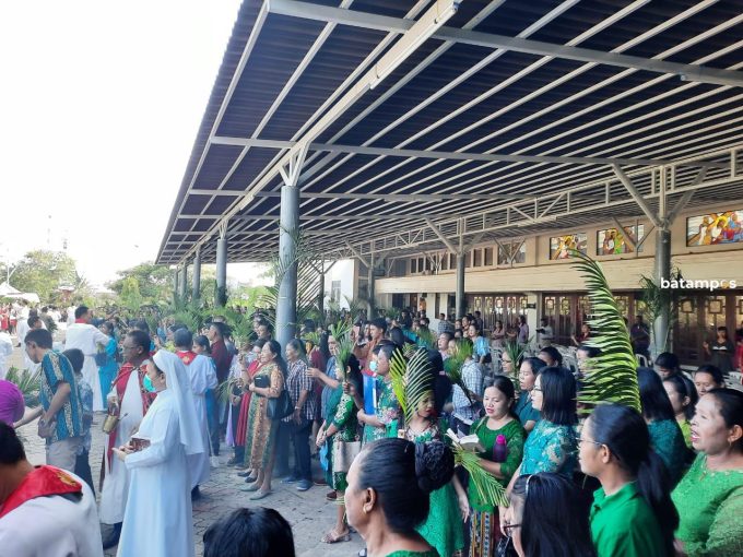 Perayaan Minggu Palma Berlangsung Aman dan Tertib di Gereja MBPA ...