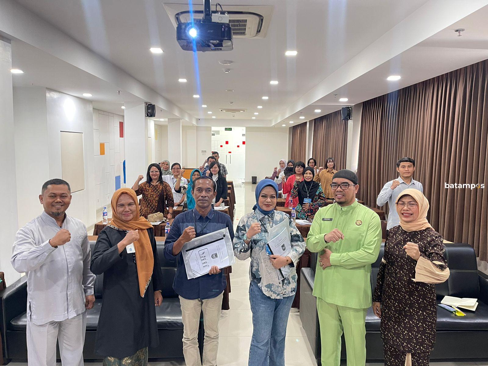 Disnaker Batam Gelar Pelatihan Bahasa Isyarat untuk Dukung Rekrutmen ...