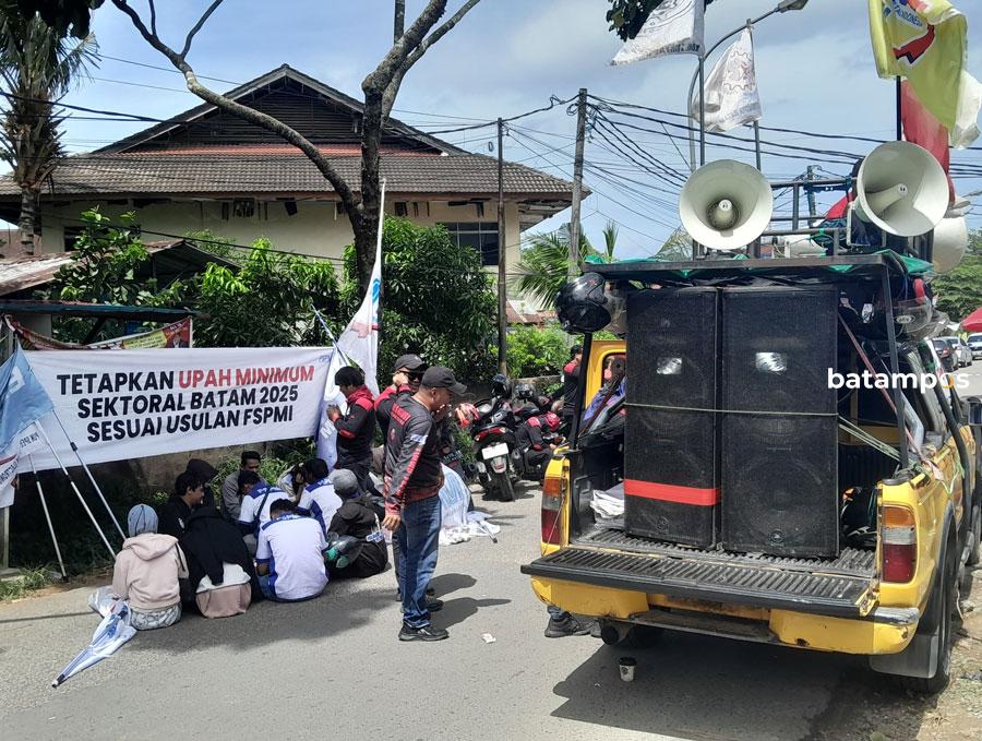Buruh Batam Terus Desak Pengesahan UMSK, Ancaman Mogok Kerja Jadi ...