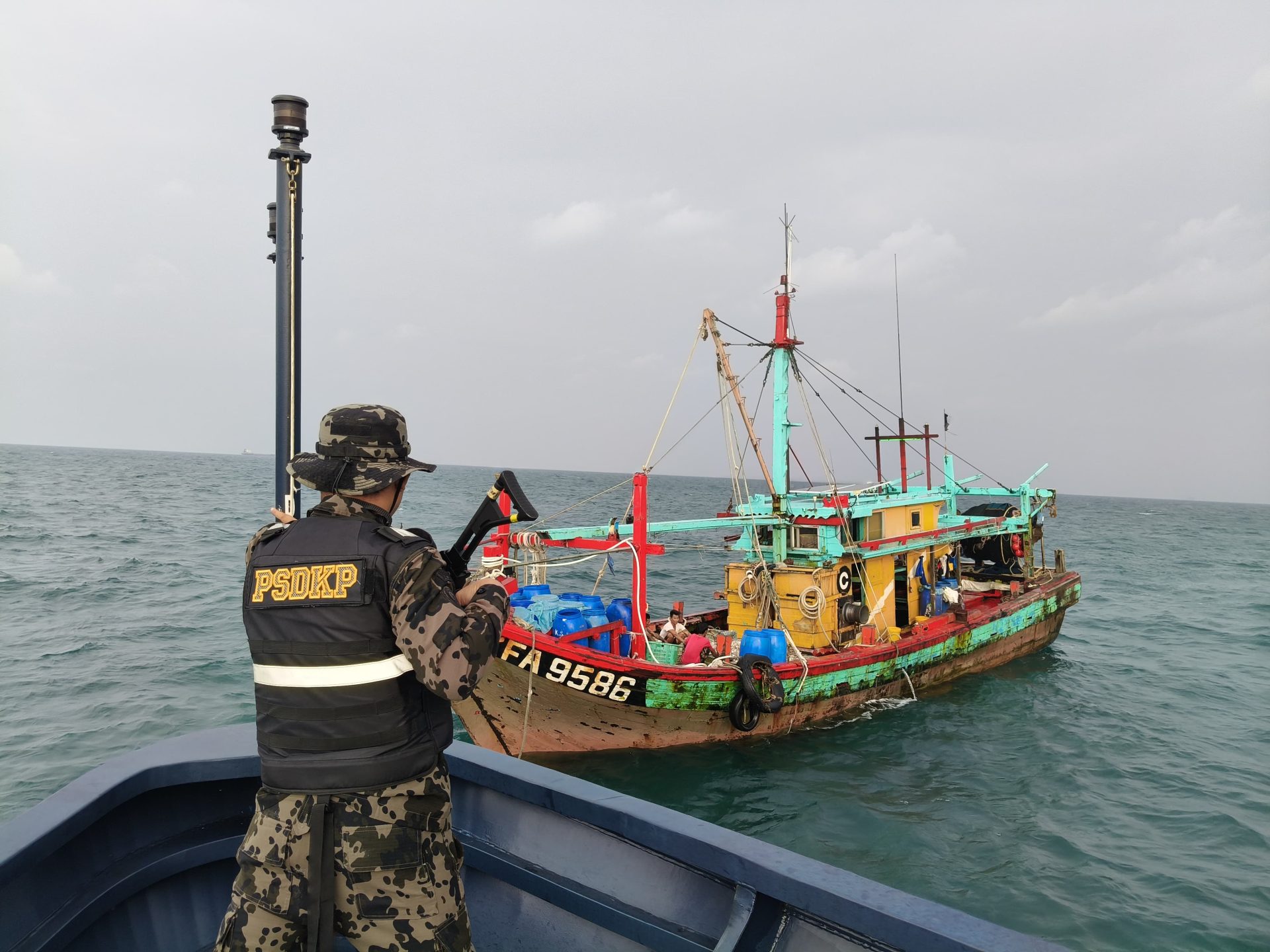 KKP Tangkap Kapal Asing dan Tertibkan Rumpon Ilegal di Perairan ...