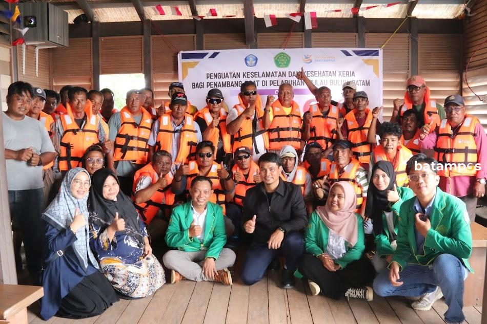 UIS Peduli Penambang Boat Sagulung, Gelar Sosialisasi Keselamatan dan ...